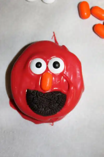 No-Bake Elmo Cookies Made With Oreos